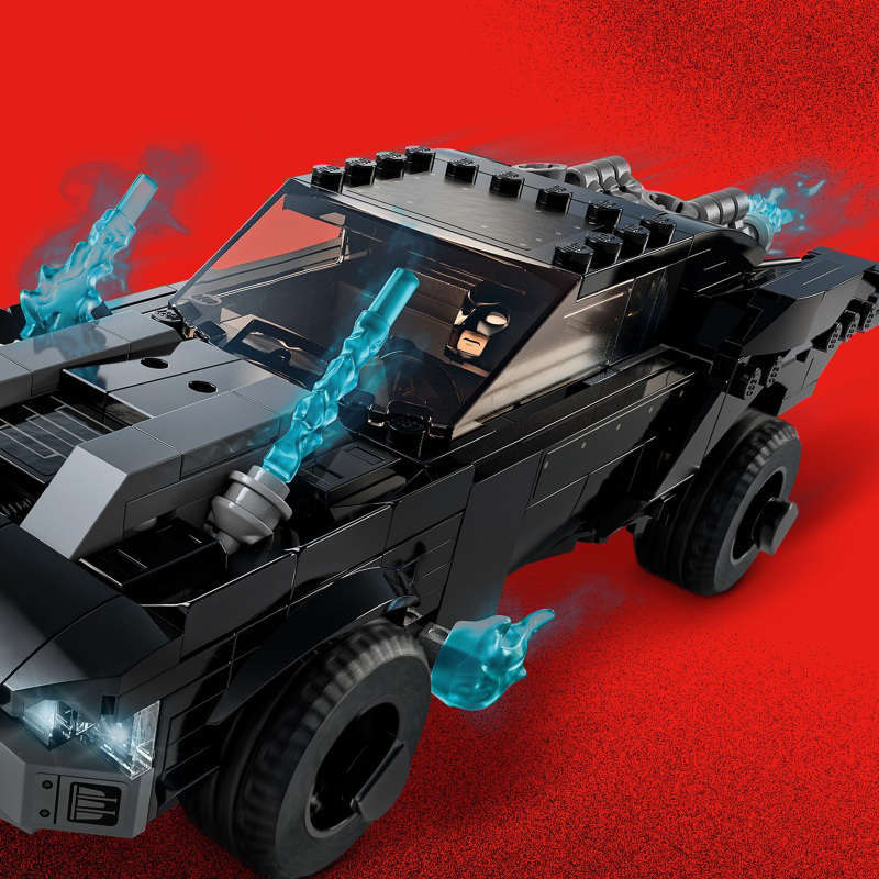 λαμπάδα πασχαλινή με παιχνίδι LEGO Super Heroes Batmobile, The Penguin ...
